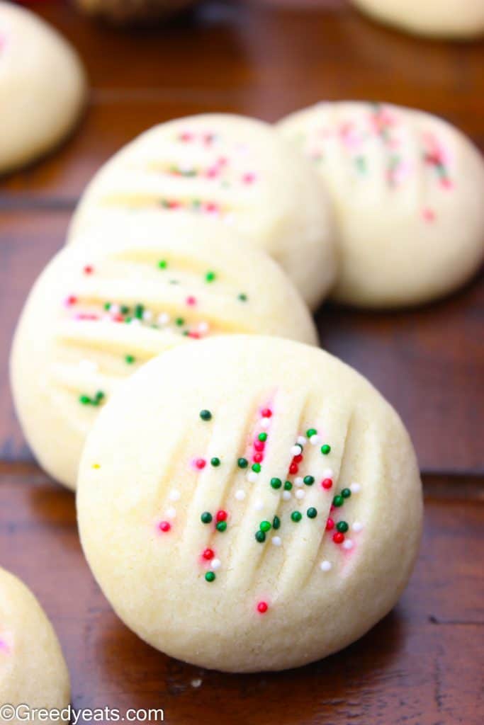 Whipped Shortbread Cookies (Christmas Cookies) - Greedy Eats