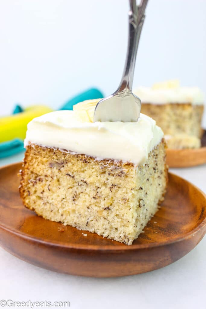 Easy Banana Cake Recipe - Greedy Eats